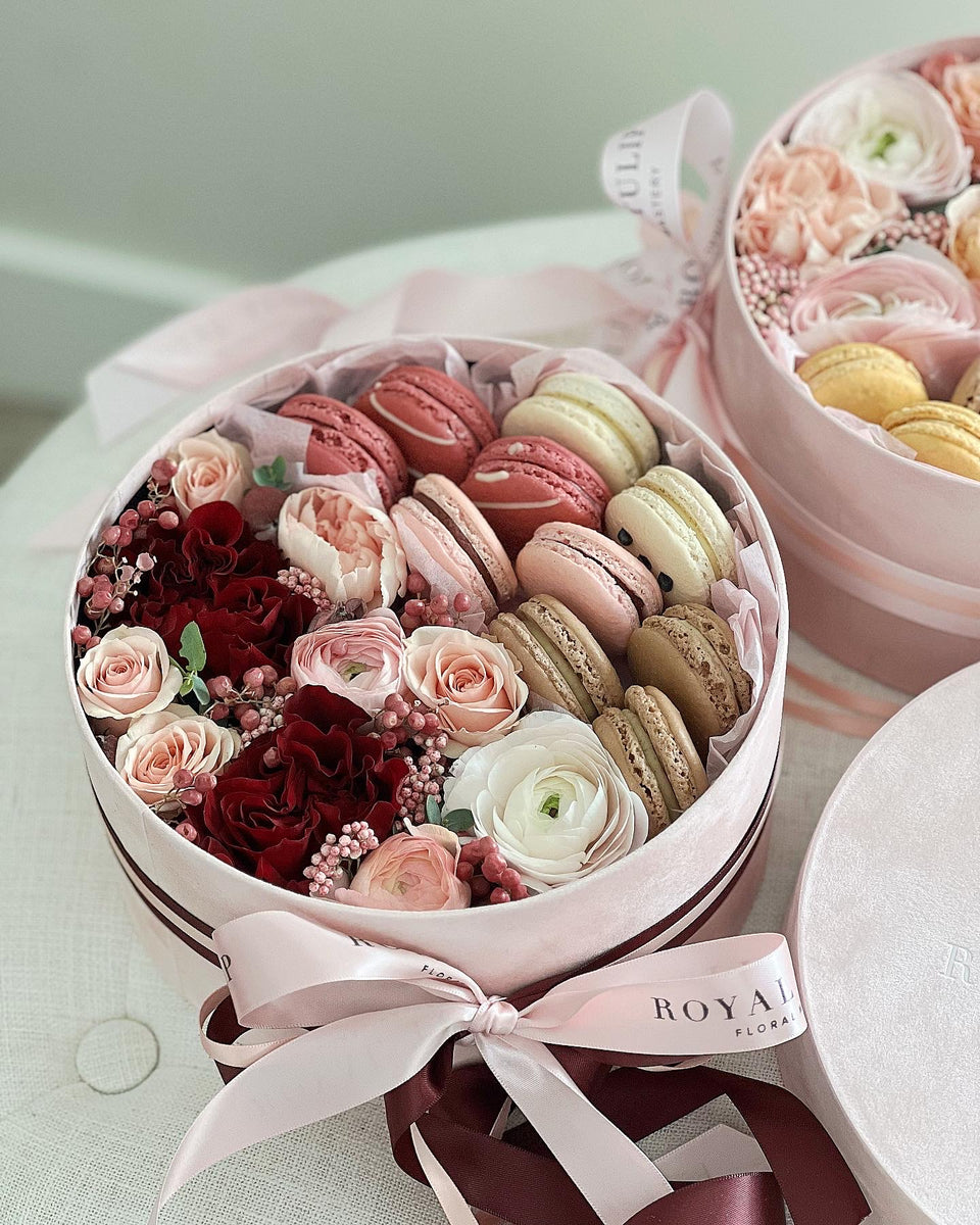 "For My Darling" Macaron Flower Box – Royal Tulip